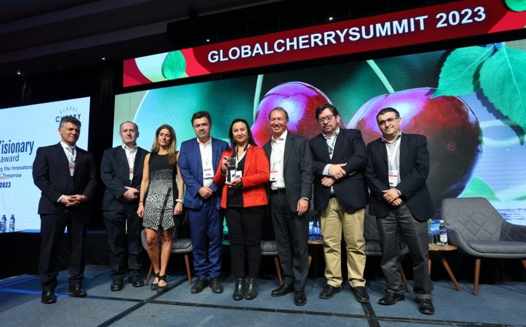 Ministro Valenzuela destaca buen momento del sector de las cerezas y ...